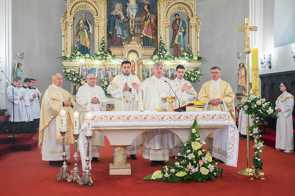 Uskrsno slavlje u sisačkoj katedrali – Radio Banovina