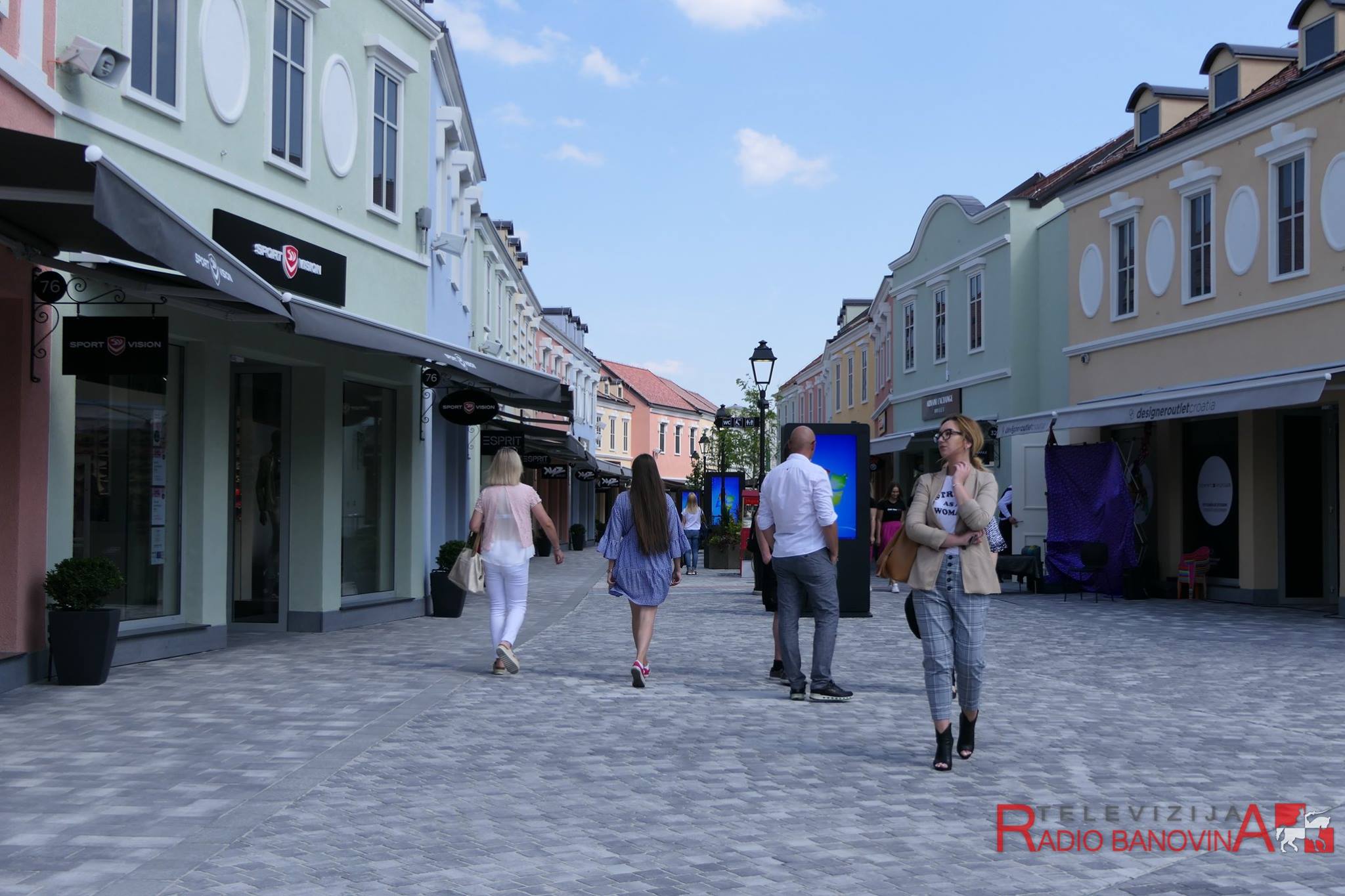 Otvoren Designer Outlet Croatia – Radio Banovina