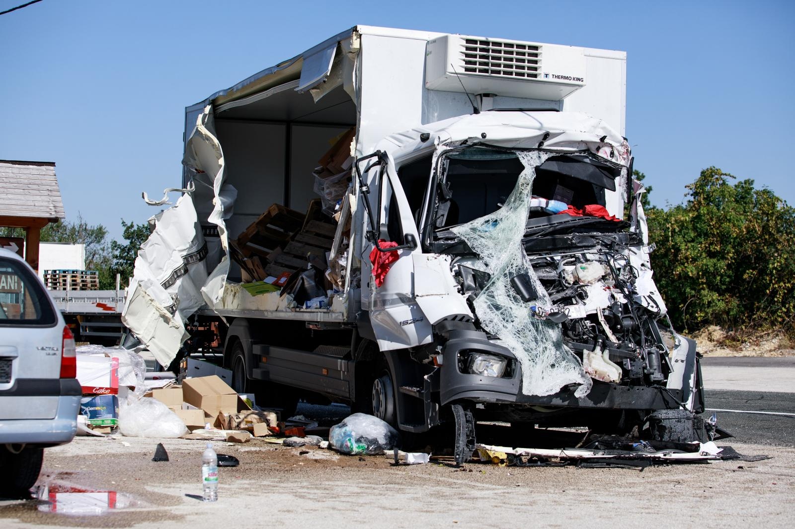 U prometnoj nesreći kod Trilja sudjelovala tri vozila – Radio Banovina