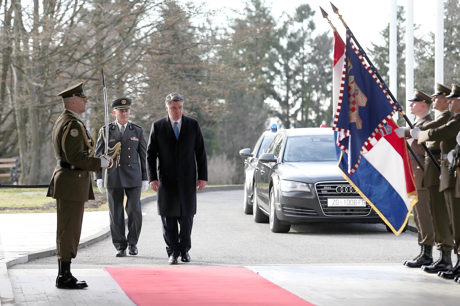 Predsjednik Milanović imenovao dužnosnike i posebne savjetnike – Radio ...