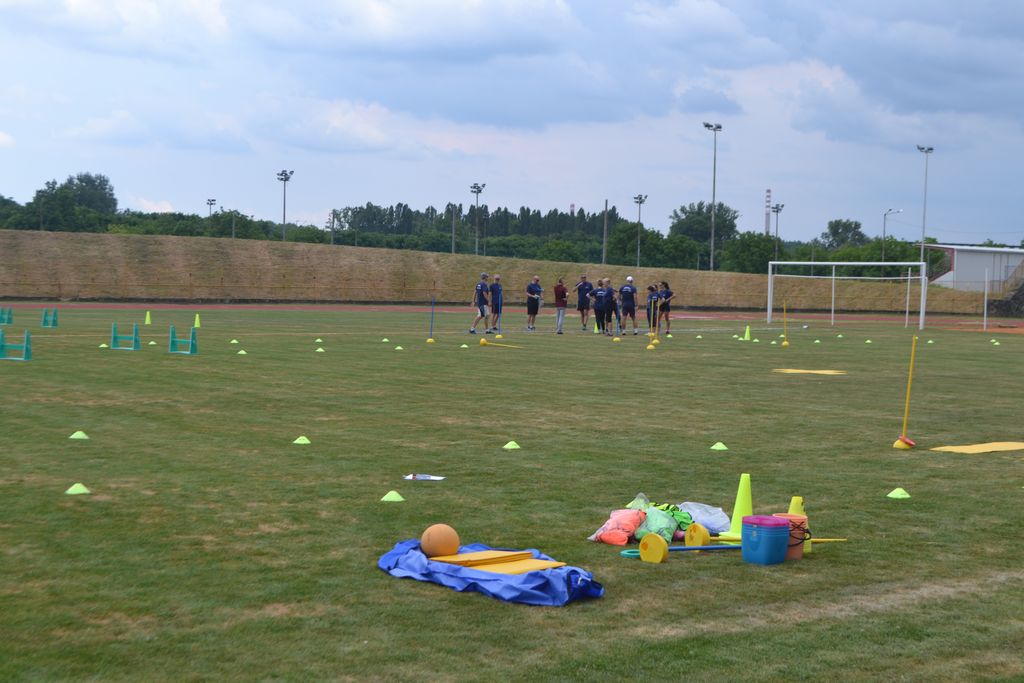 Svečano otvorena nova atletska staza na Gradskom stadionu u Sisku ...
