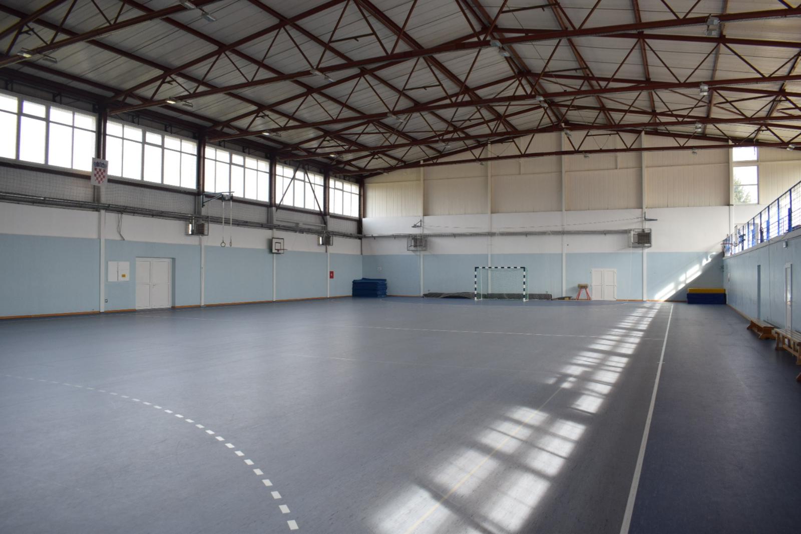 Županija uložila gotovo 10 milijuna kuna u OŠ Josipa Kozarca Lipovljani ...