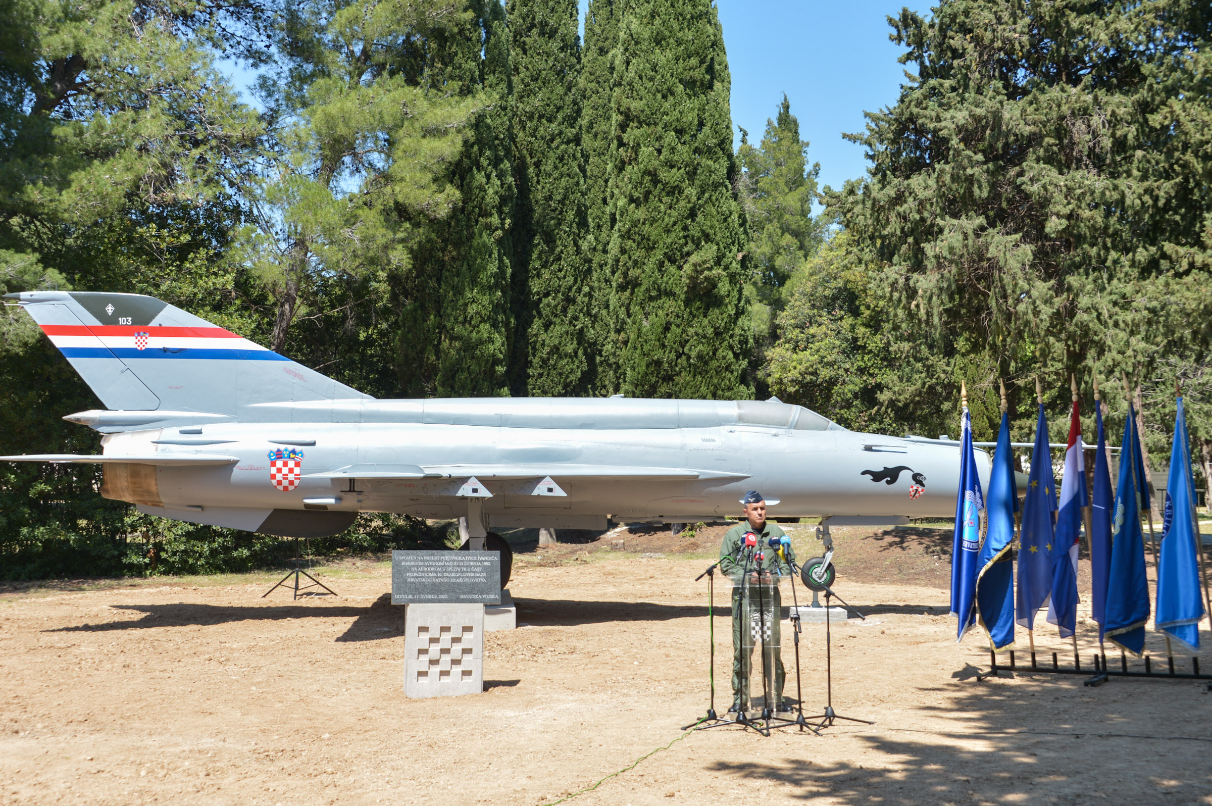DIVULJE Svečano otkriven eksponat zrakoplova MiG-21 – Radio Banovina
