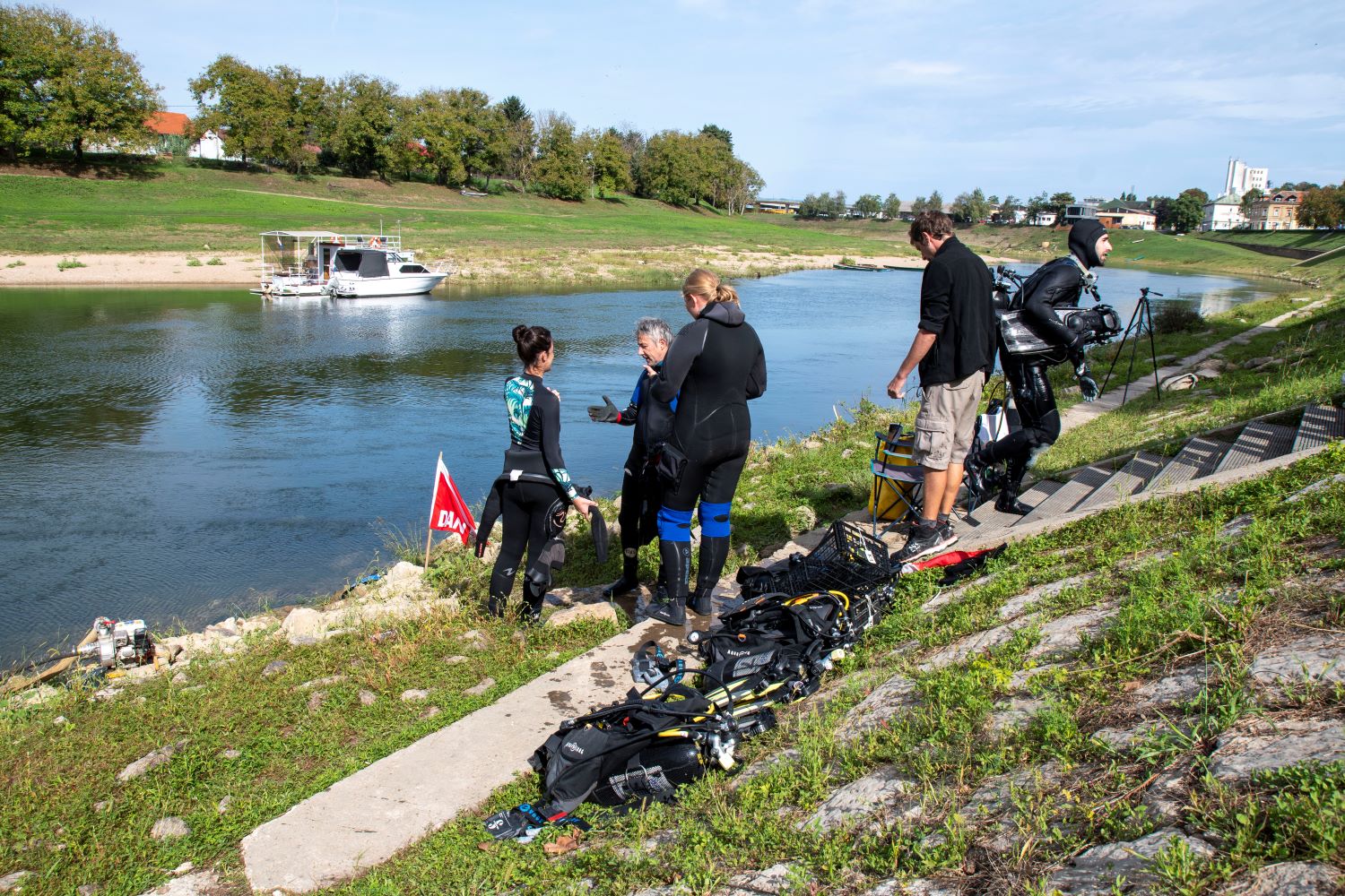 SISAK Podvodna istraživanja u Kupi pored Malog kaptola – Radio Banovina