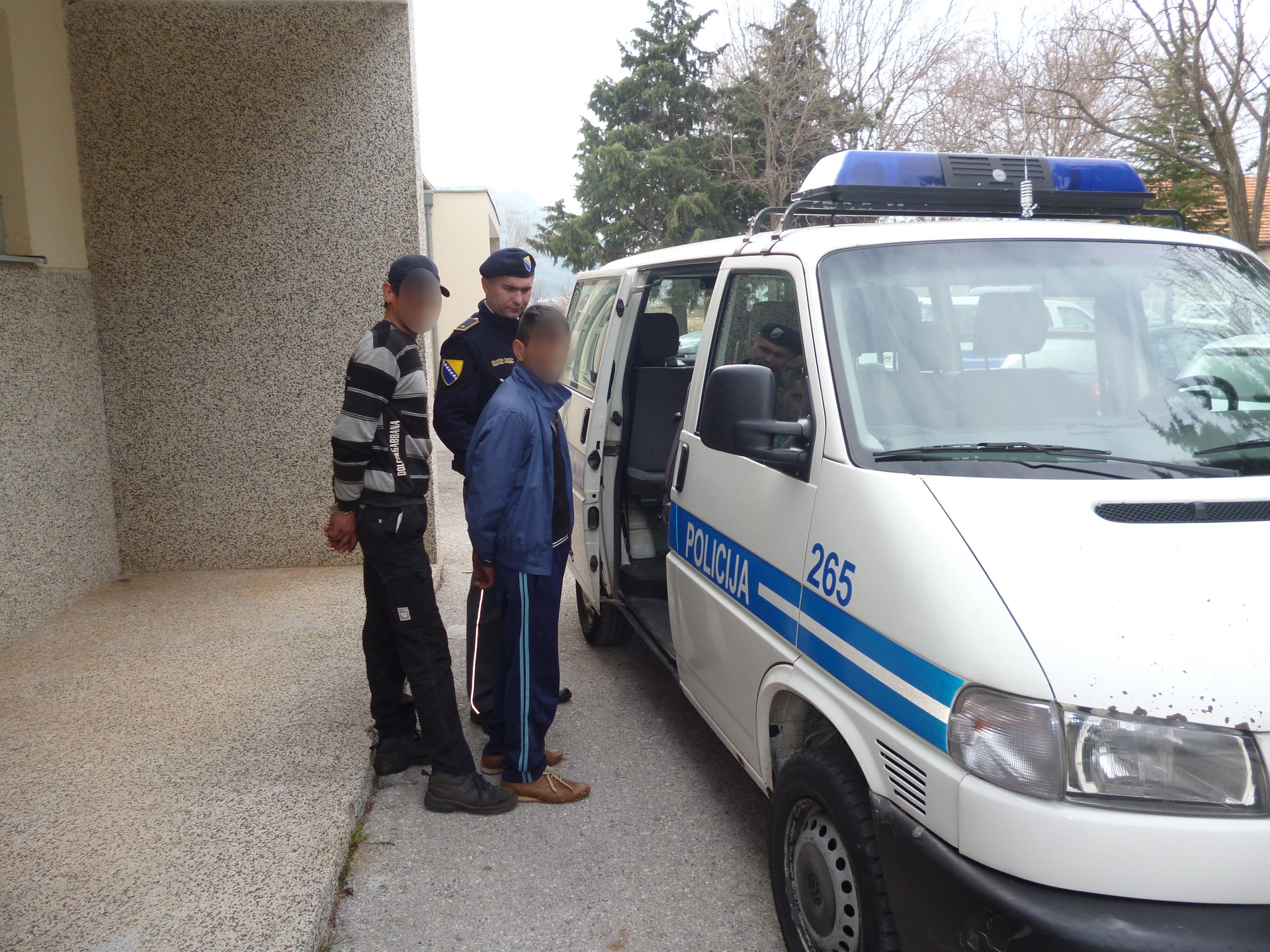 Granična policija BiH spriječila krijumčarenje 48 migranata u Hrvatsku ...