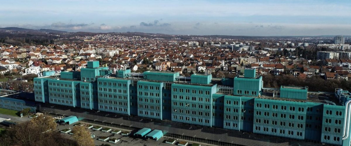 Žena koju je teško ozlijedio bivši partner bori se za život – Radio ...