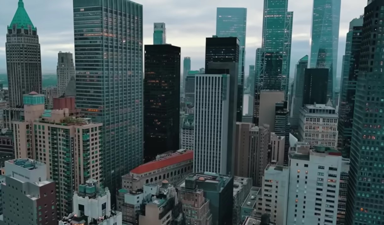 New York tone pod težinom nebodera – Radio Banovina