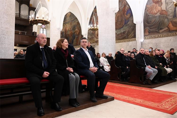 Crkva svetog Marka ponovno otvorena za vjernike – Radio Banovina