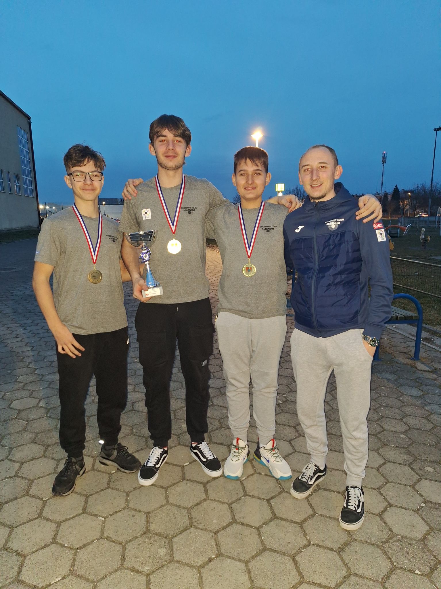 Magnumovi mlađi seniori ekipni prvaci Hrvatske – Radio Banovina