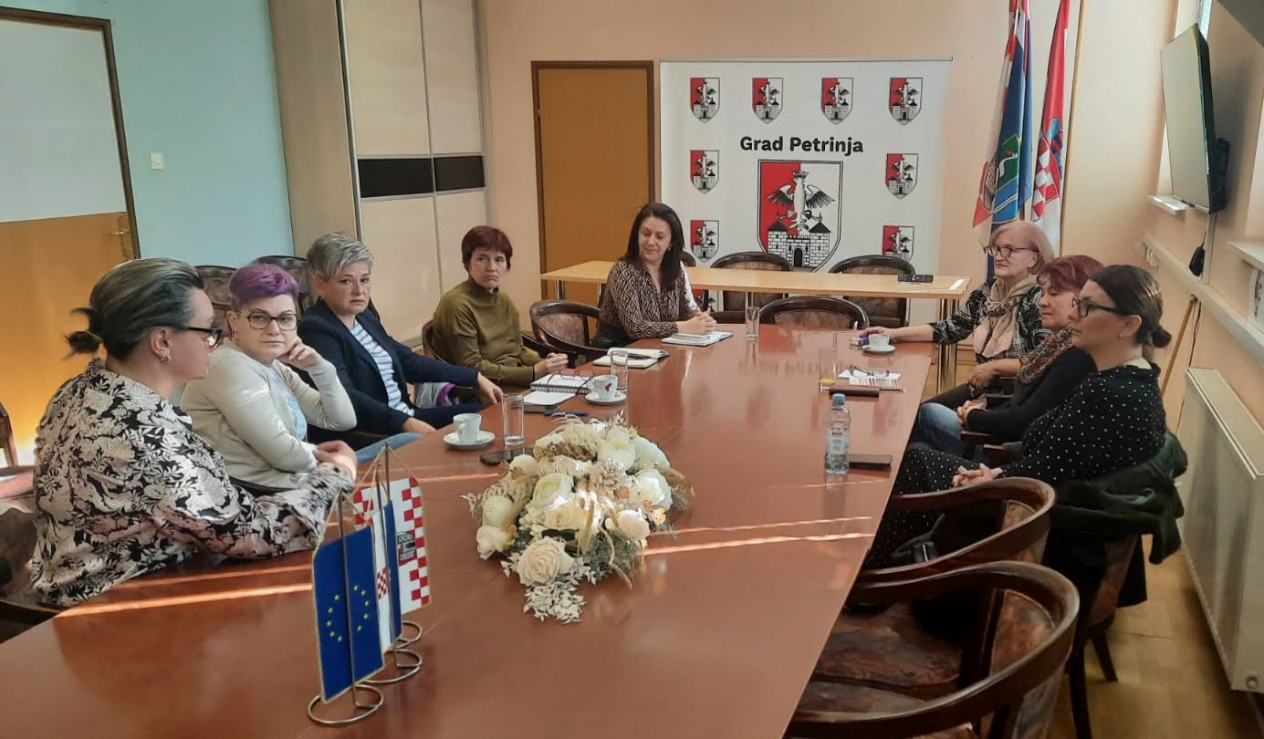 UDRUGE I GRAD PETRINJA ZAJEDNO RADE NA POBOLJŠANJU ŽIVOTA RANJIVIH SKUPINA – Radio Banovina