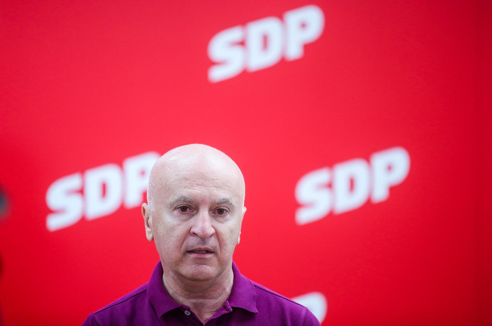 Preminuo je SDP-ov europarlamentarac Predrag Fred Matić – Radio Banovina