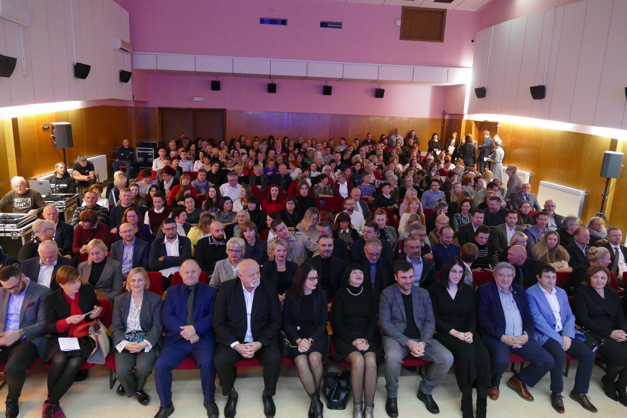 90 godina Neuropsihijatrijske bolnice Dr. Ivan Barbot Popovača – Radio ...