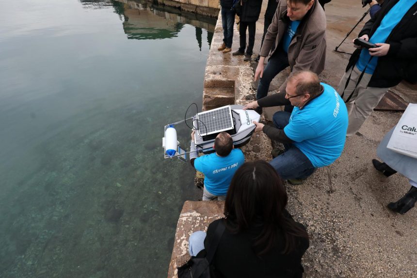 U more pušten Jadranko, brod-robot koji prikuplja i analizira ...