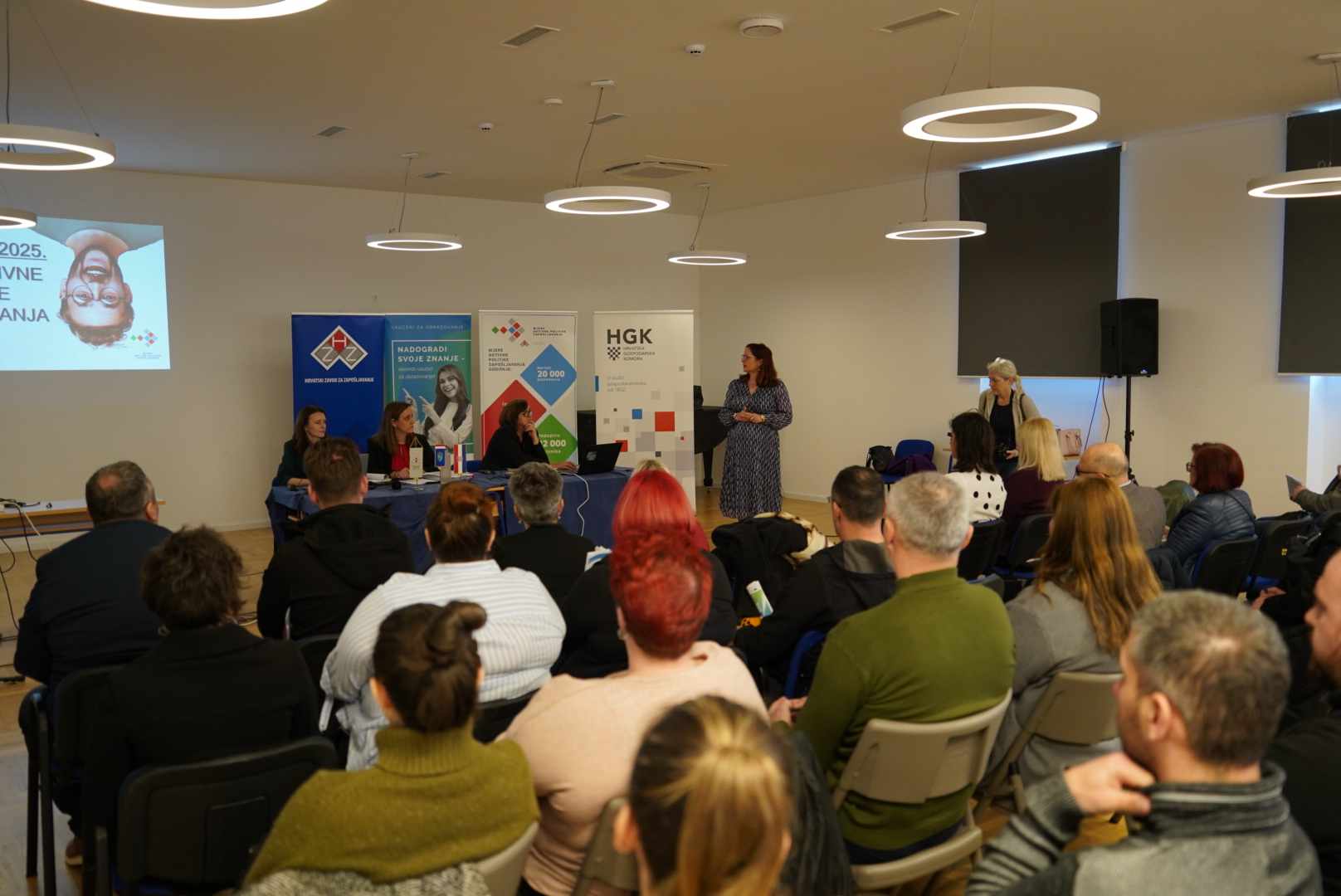 PETRINJA Predstavljene mjere aktivne politike zapošljavanja za 2025. godinu – Radio Banovina