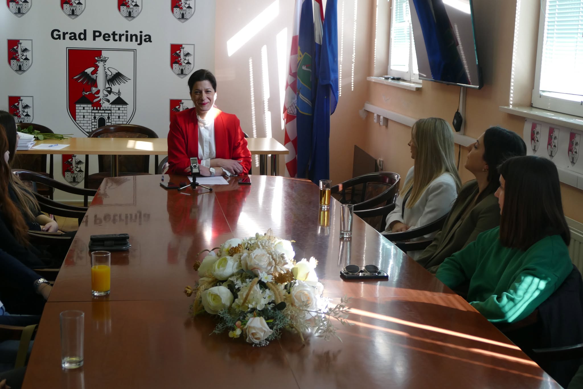 Grad Petrinja dodijelio 20 stipendija studentima za akademsku godinu ...