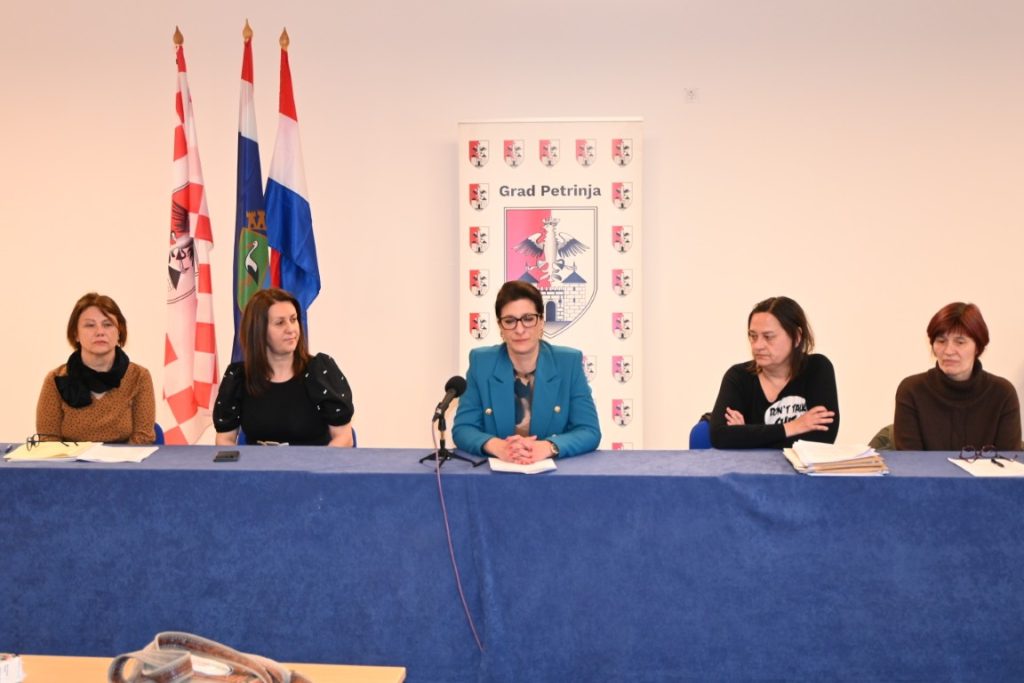 Grad Petrinja dodijelio više od 127.000 eura za projekte i programe udruga – Radio Banovina