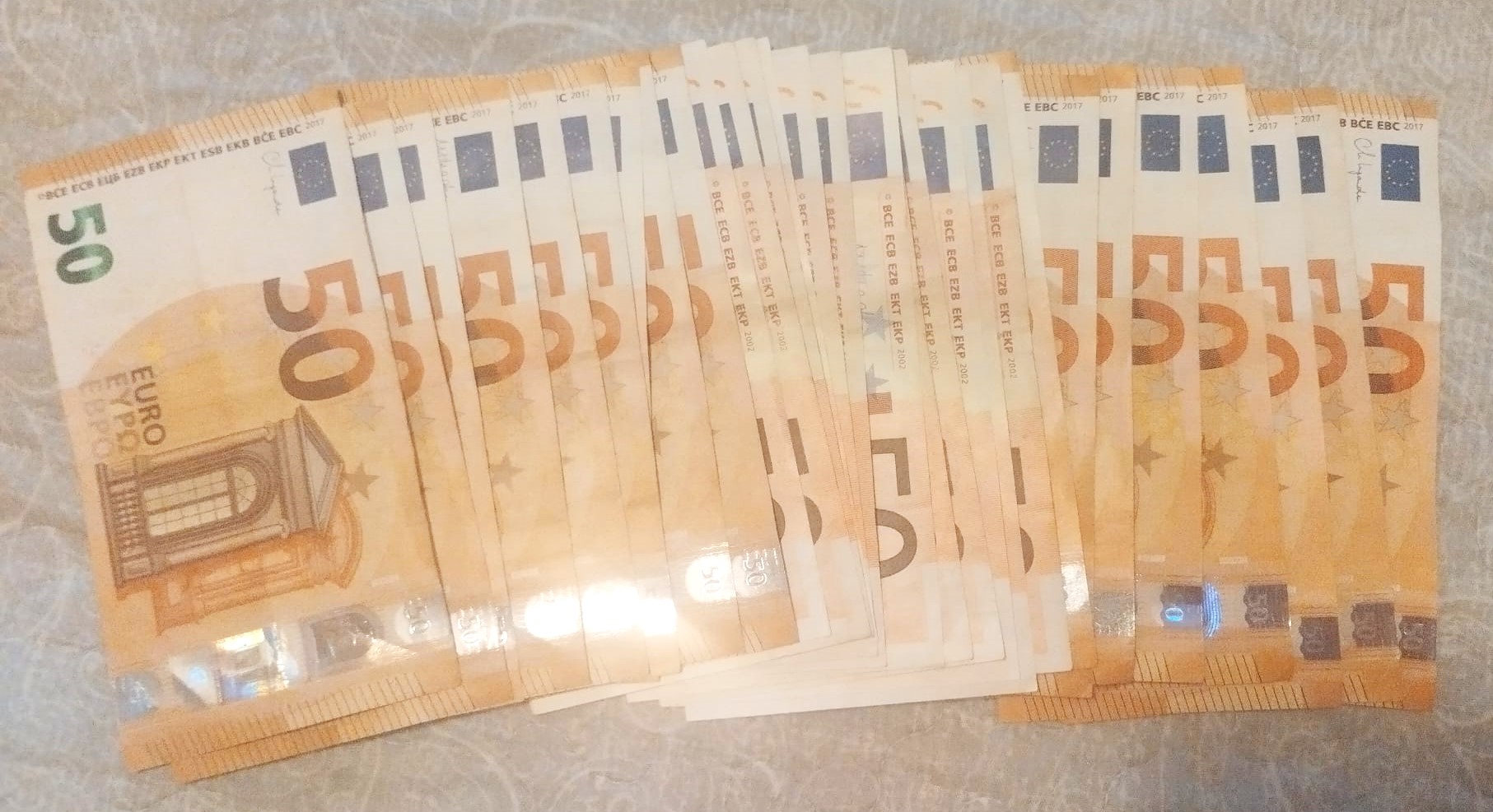 KUTINA Predstavili se kao djelatnici banke i 87-godišnjeg muškarca ...